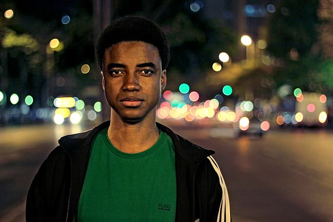 Rapper Roger Deff reafirma diálogo com a música brasileira