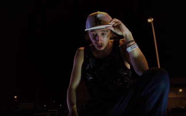 Após entrada para o Selo 1Kilo, Mc Sid lança single "Deixe Estar"