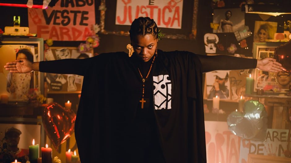 Rapper Agnes Mariá lança videoclipe "Pai Nosso"