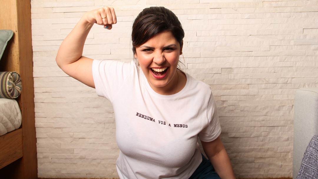 Ana Terra apresenta oficina de "Voz Rimada" para mulheres do RAP