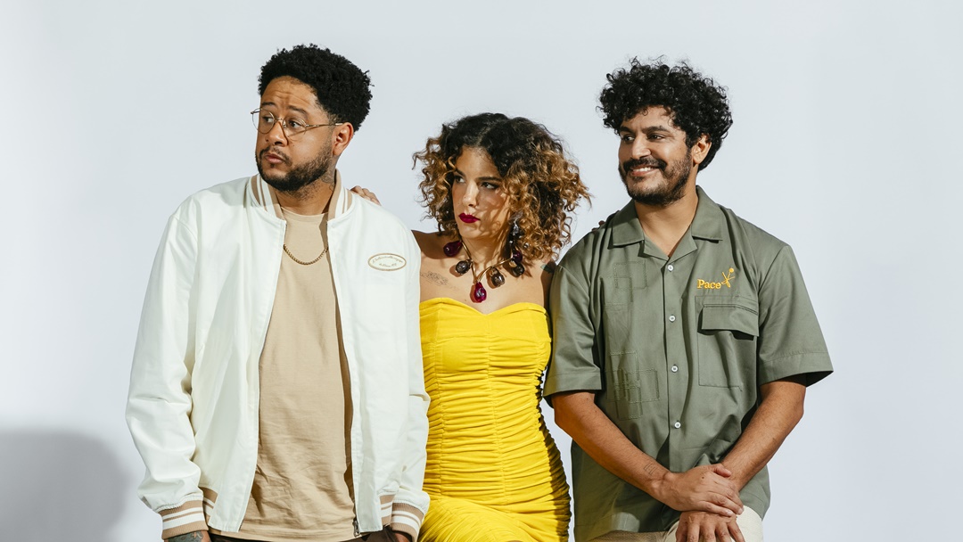 Céu, Criolo e Emicida estreiam espetáculo Céu, Criolo e Emicida estreiam espetáculo