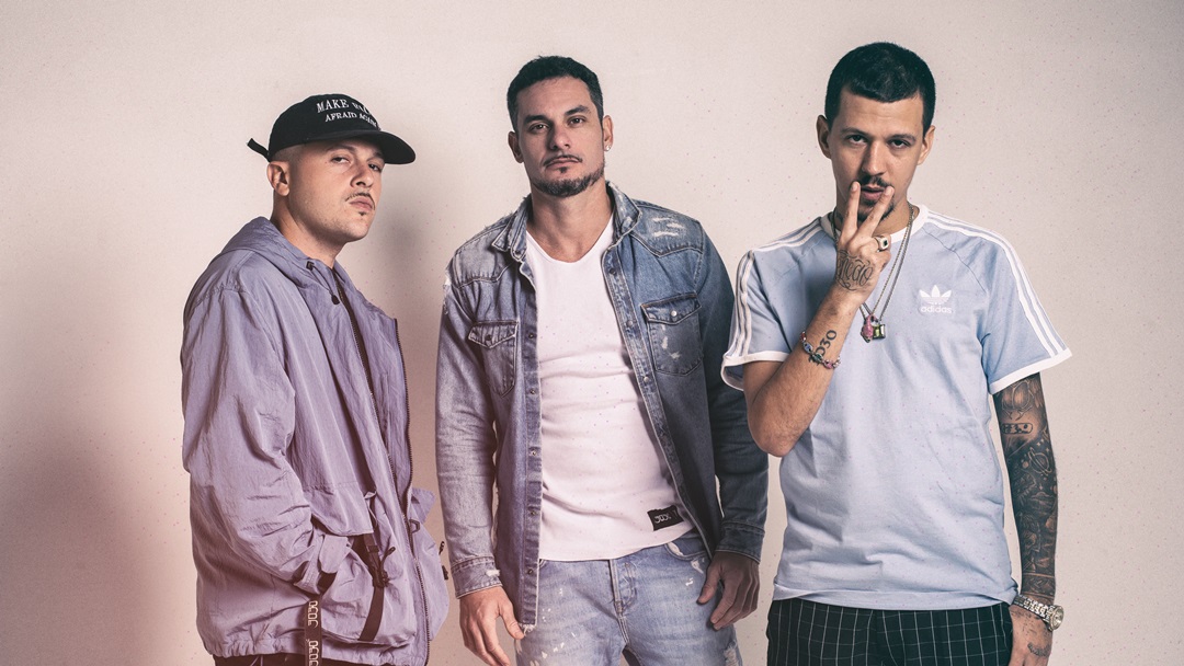 3030 libera videoclipe do single "Dentro de um Instante"