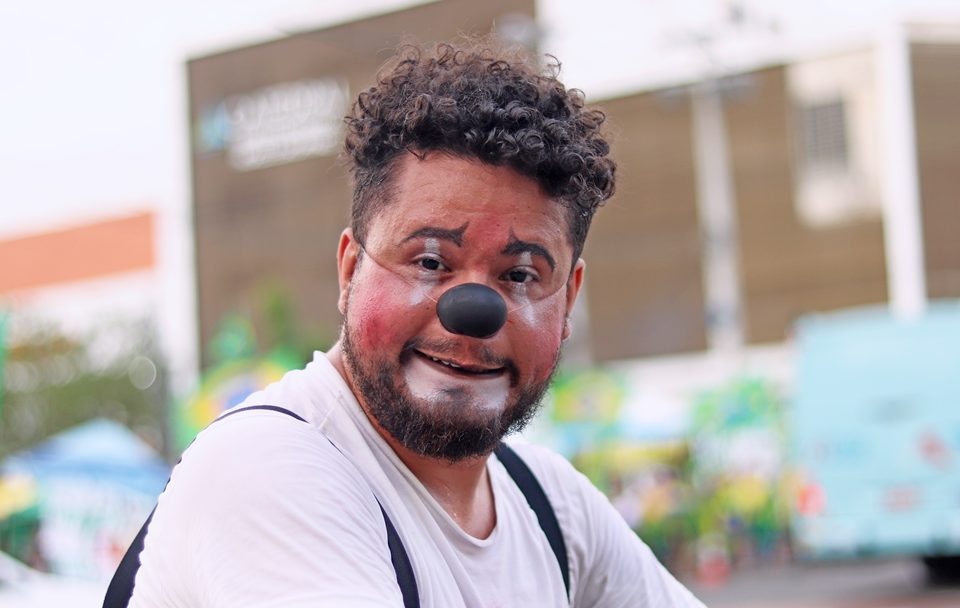 Multi artista cearense Batuta lança novo trabalho com single e clipe