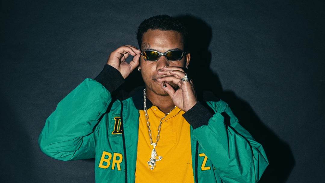 Danzo lança a faixa "Moda de Favela", com produção de Greezy