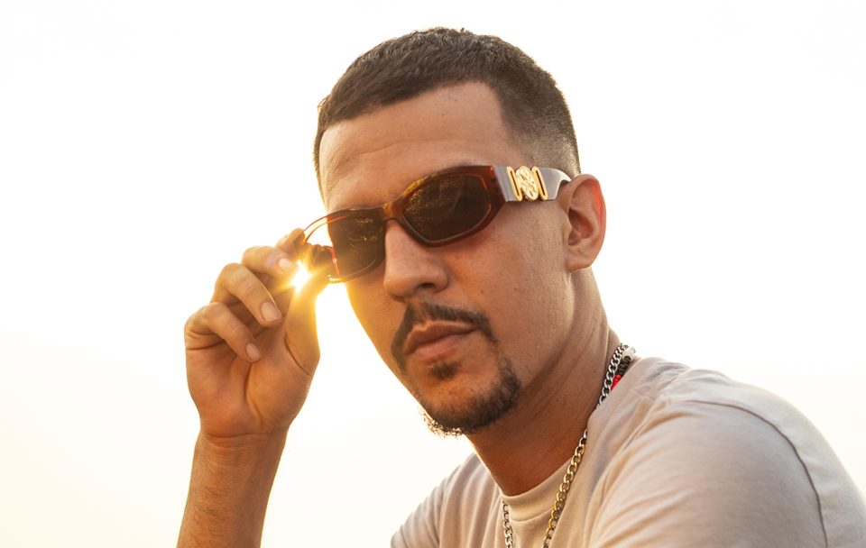 ROD lança primeiro álbum "Deus é Brasileiro" mesclando samba e rap