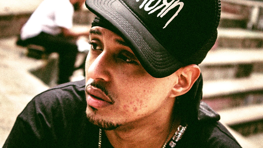 D$ Luqi retrada a complexidade do mmor em "Como Alugar um Triplex na ...