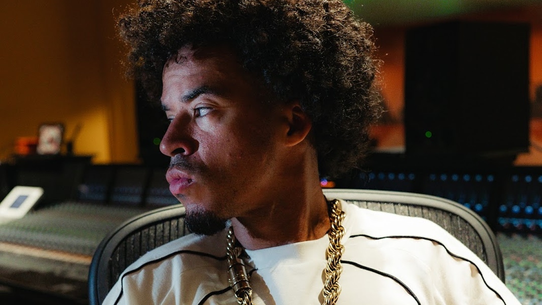 L7NNON anuncia novo álbum com pré-save e conteúdos exclusivos no Spotify