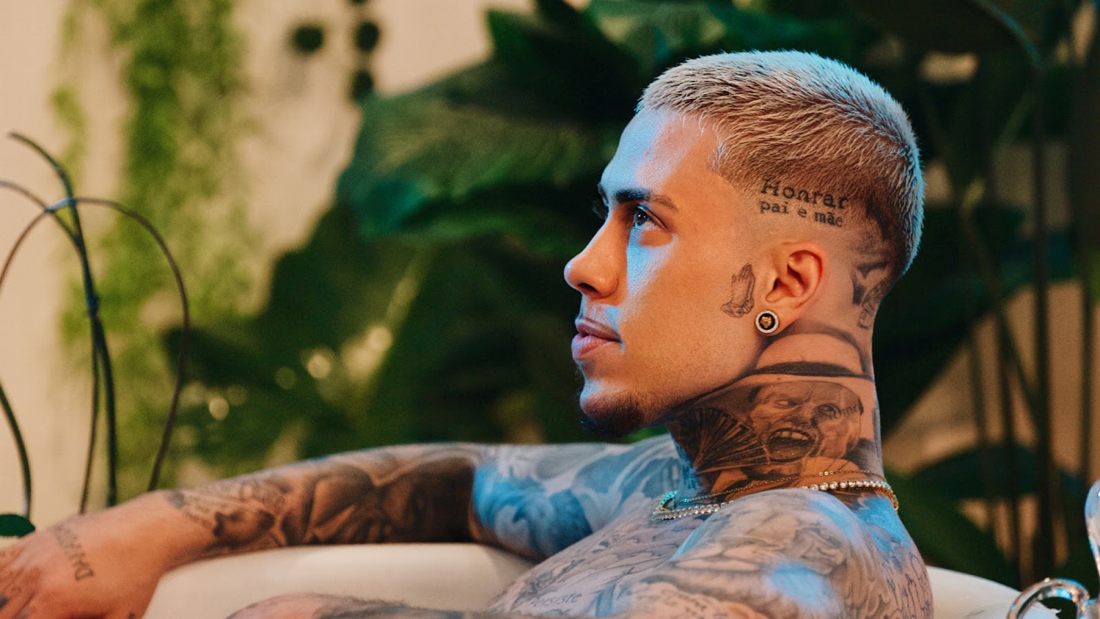 MC Daniel lança álbum de estreia "Sem Música", e clipe com Ludmilla