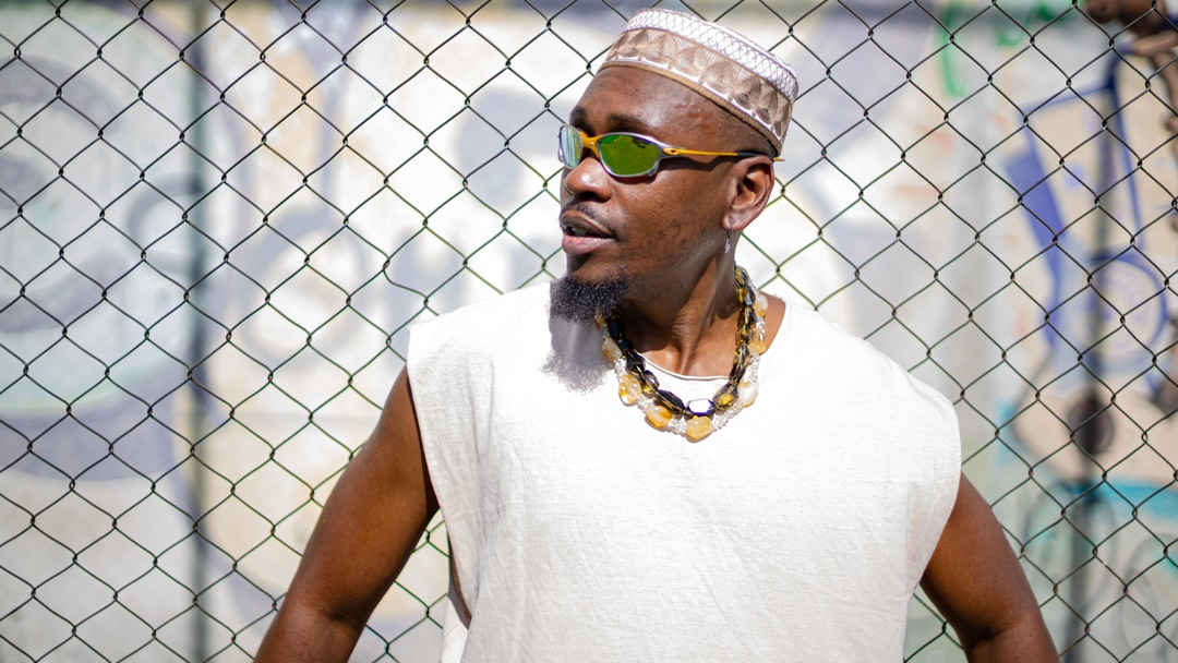 Rincon Sapiência tece críticas ao cenário contemporâneo do RAP em novo ...