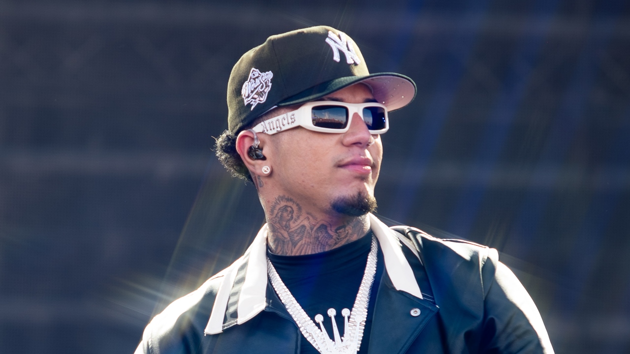 Veigh confirma sua primeira turnê nos Estados Unidos