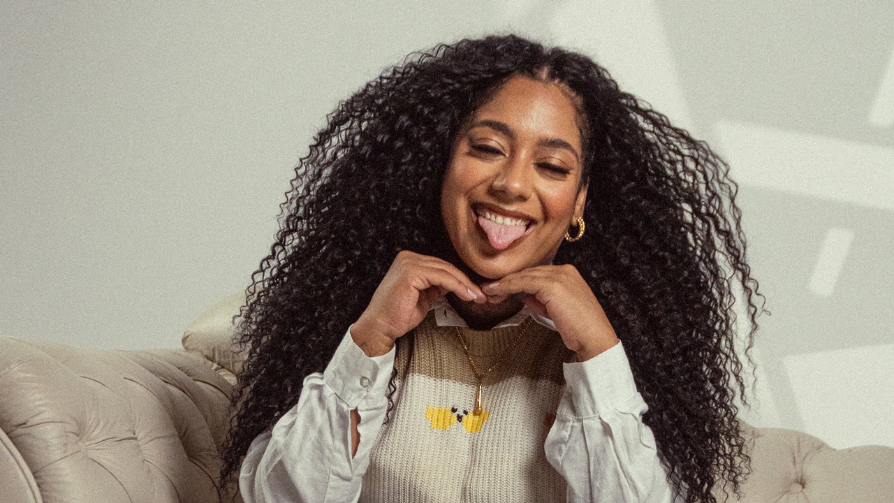 MC Morena explora o lado romântico do funk com o álbum "E Disseram Que ...