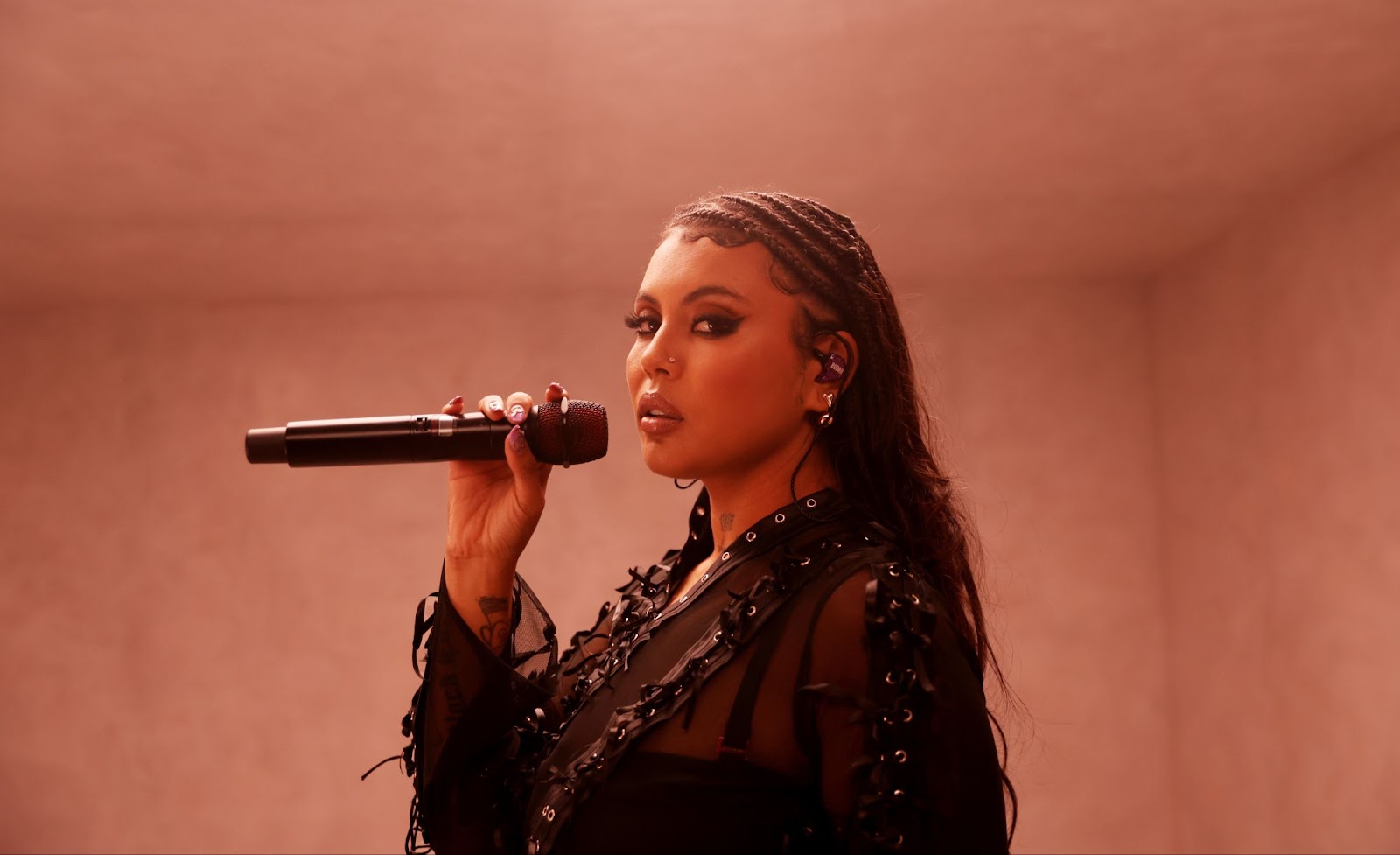 Budah estreia no Live from Vevo Studios com gravações inéditas em Nova ...