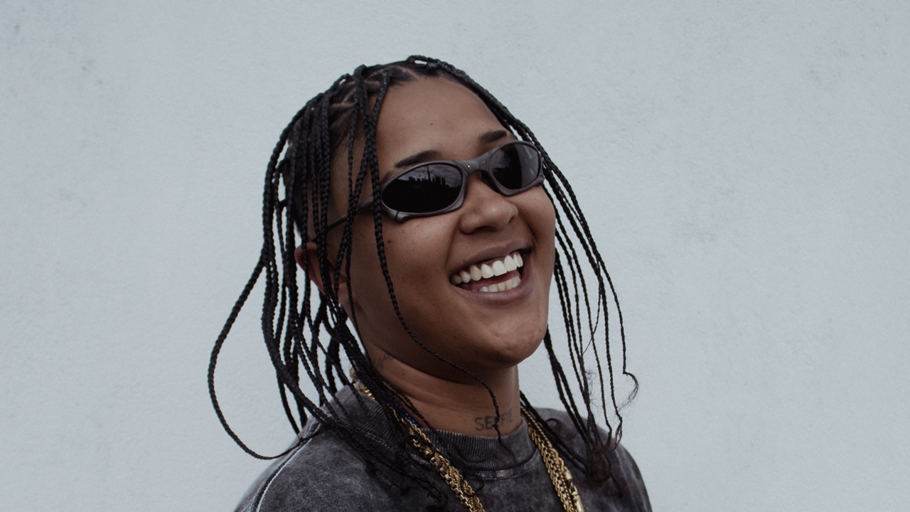 Clara Lima celebra sua própria trajetória em show de novo álbum no Duelo de MC's dia 25