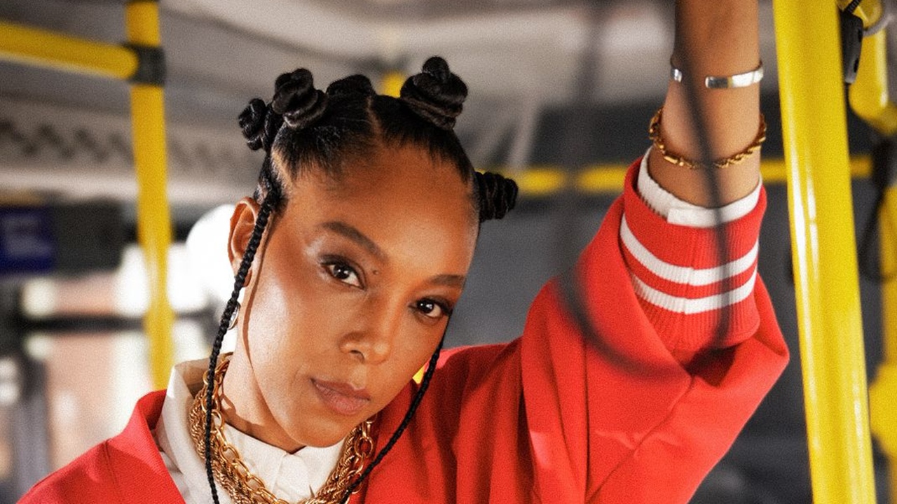 Negra Li estreia como apresentadora do The Town na TV Globo