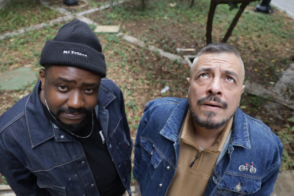 Rodrigo Ogi e niLL refletem sobre o espírito do tempo em "Manual para ...